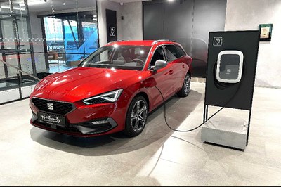 OPPORTUNITY spol, s.r.o. | Nový SEAT LEON SP FR Plug-in HYBRID